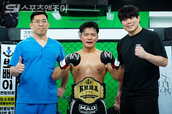KMMA 30회 대회 성황리에 마무리… ‘블랙샤크’ 샤크 그로즈니, ‘태산아빠’ 조정훈에 만장일치 판정승